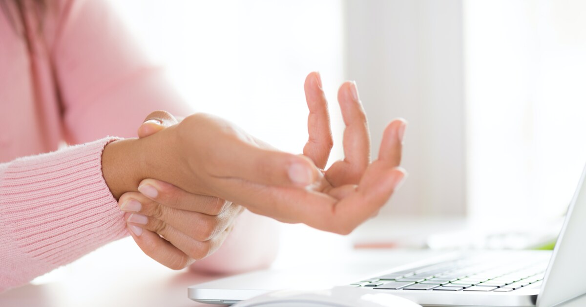 Déze klachten en symptomen kunnen mogelijk op een muisarm wijzen | Libelle