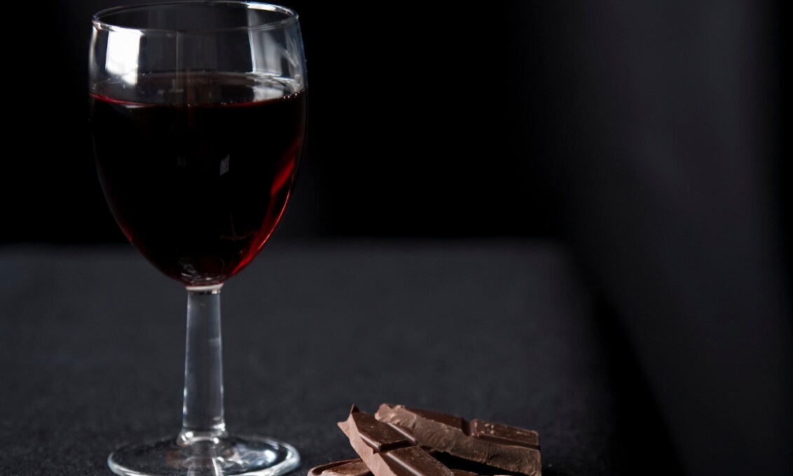 Waarom biologische rode wijn en chocolade goed voor je zijn | Libelle