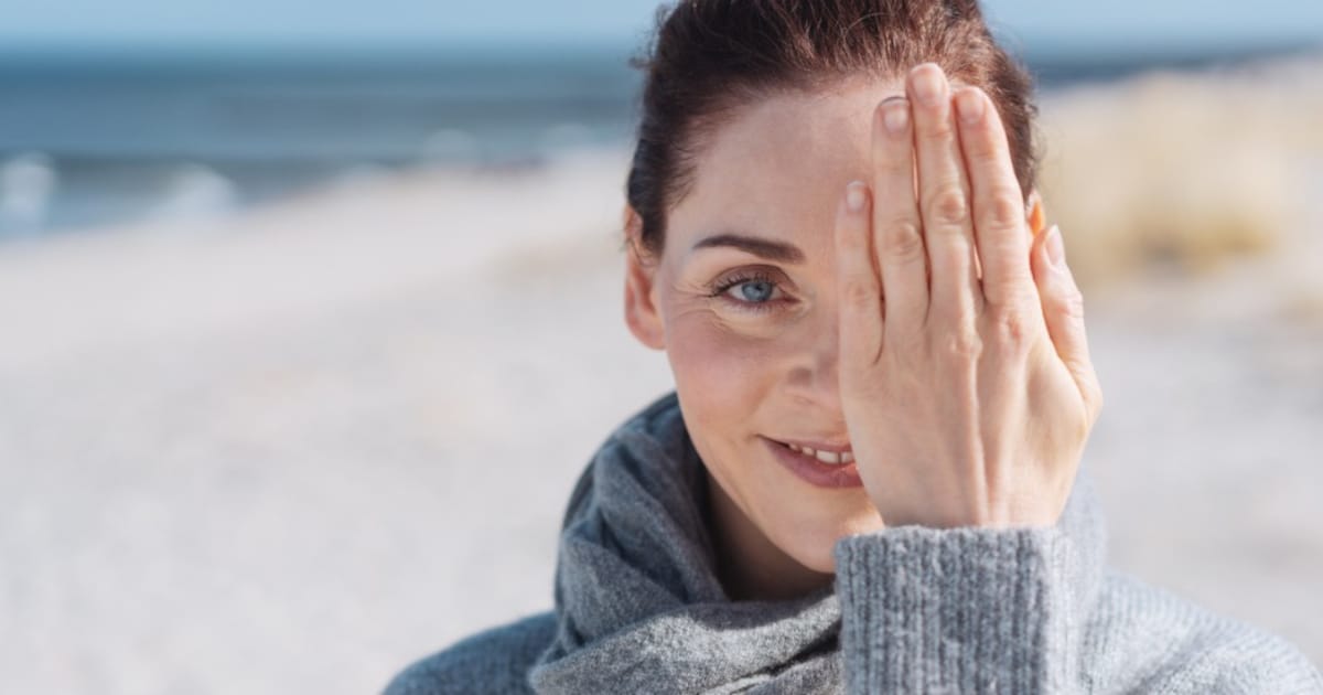 Janine (58) nam een ooglidcorrectie: “De maat was vol toen ik in de ...