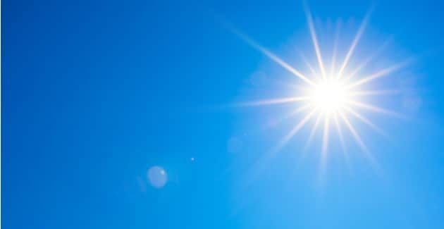 Warm hé? Dít is waarom we zo graag over het weer praten | Libelle