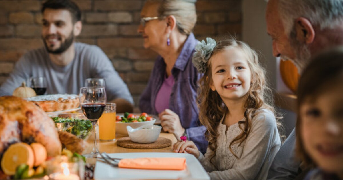 Dít is waarom samen eten je gelukkiger maakt | Libelle