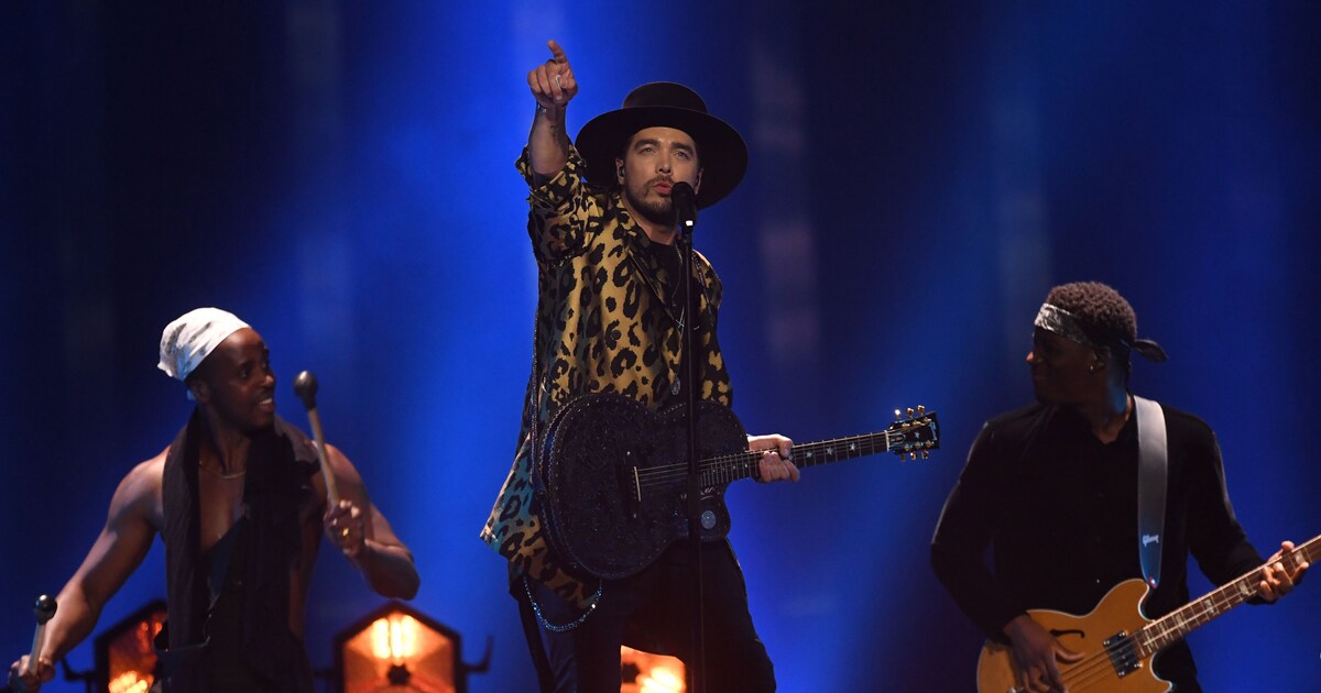 Waylon blikt met liefdevolle boodschap en foto's terug op zenuwslopende ...