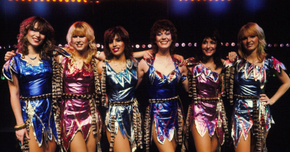 Deze twee Dolly Dots besluiten na 20 jaar weer het podium op te stappen ...