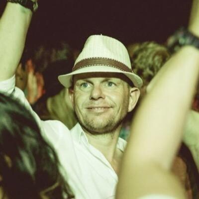 Zó ziet de broer van Chantal Janzen eruit | Libelle