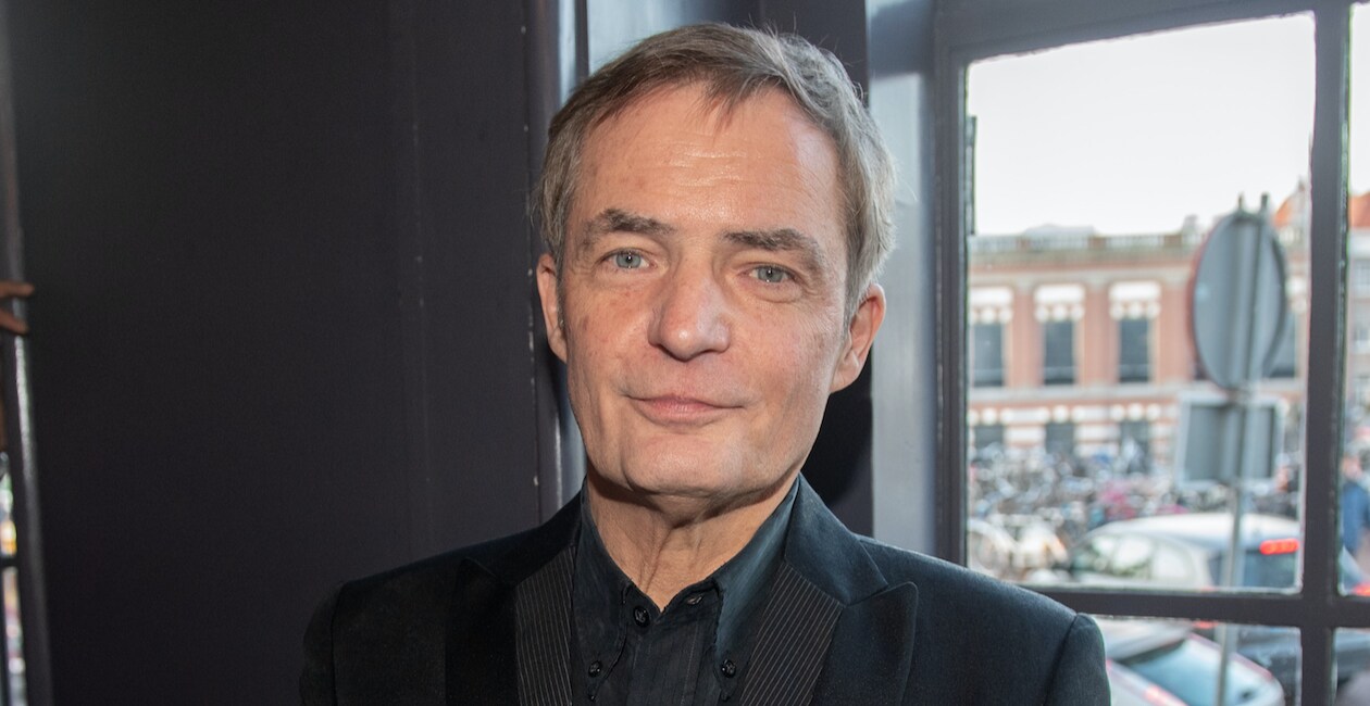 Herman Finkers zorgt in 'DWDD' voor een lach en een traan bij de ...