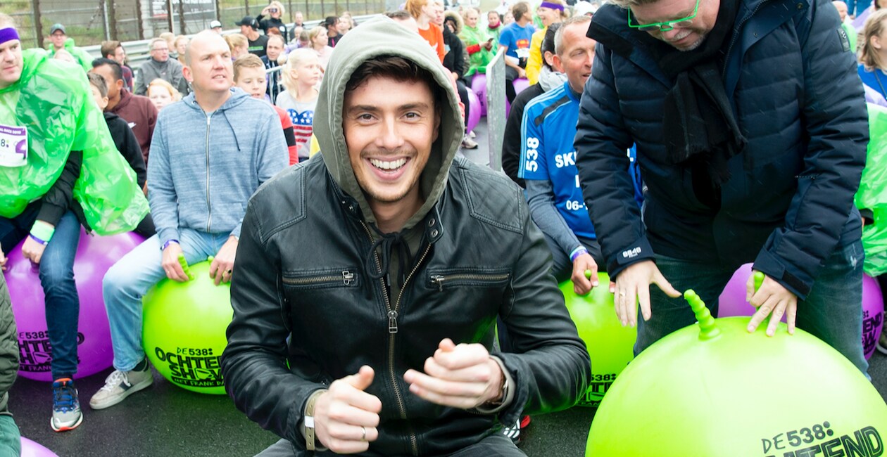 538-dj Mark Labrand trotse vader geworden van een klein vechtertje ...