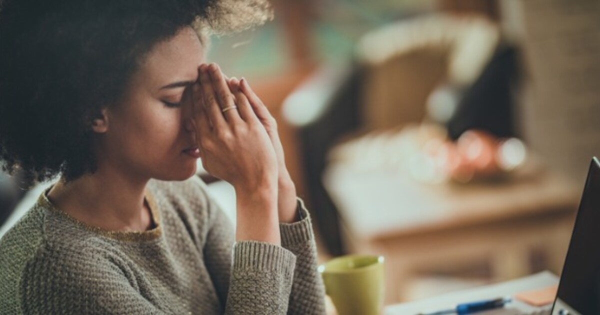 Afblijven: met deze tips zit je minder aan je gezicht - Libelle.nl