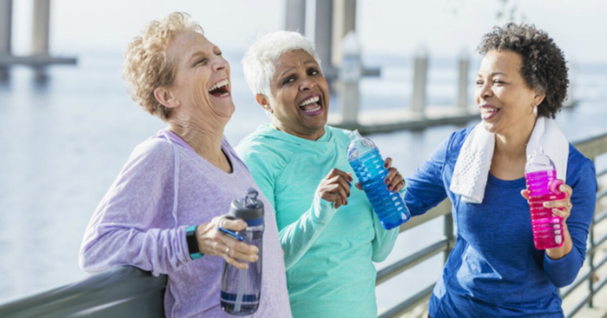 Zo reken je af met die vieze geur in je waterflesje | Libelle