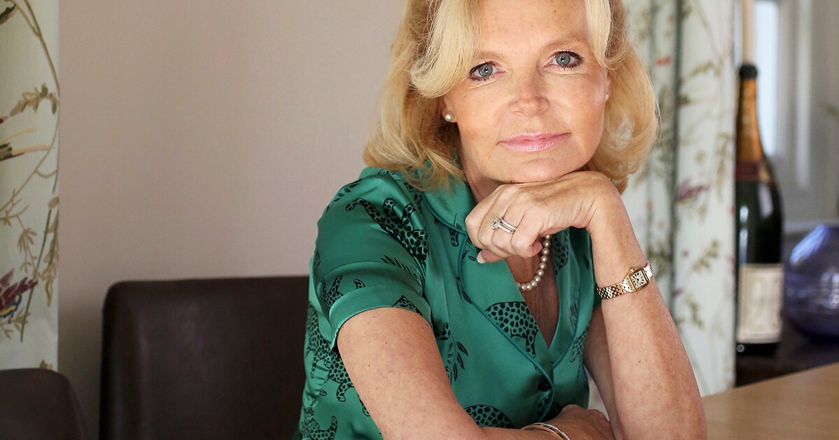 ‘De zeven zussen’-schrijfster Lucinda Riley: “Mijn eerste huwelijk noem ...