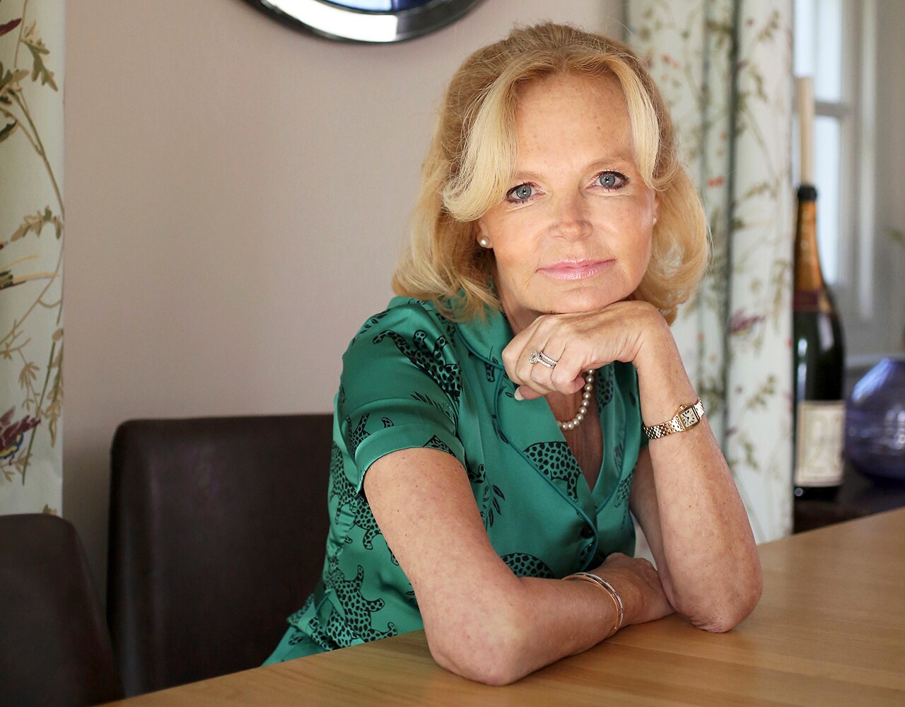 ‘De zeven zussen’-schrijfster Lucinda Riley: “Mijn eerste huwelijk noem ...