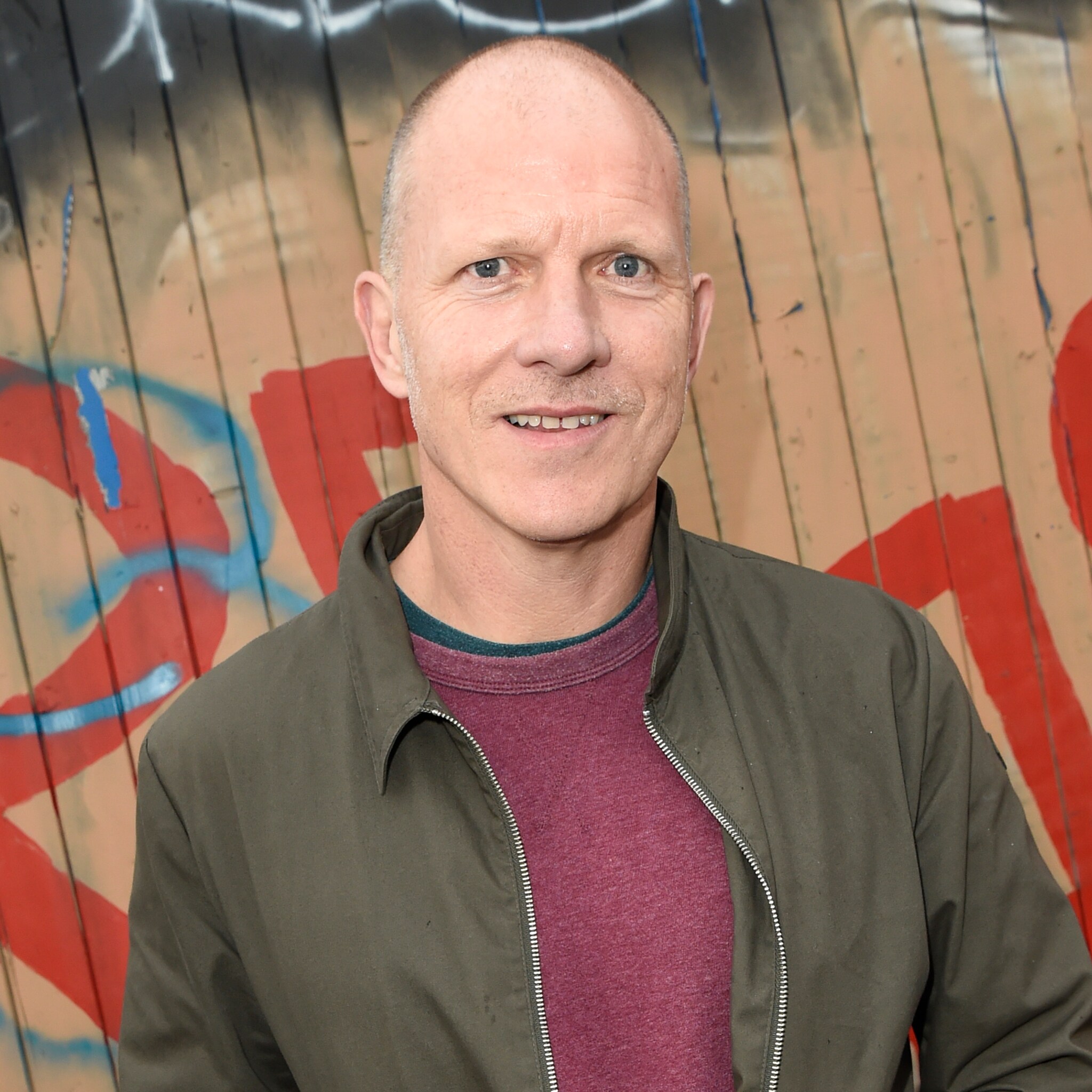 Maxim Hartman zamelt geld in voor ‘meneer Mand’ omdat hij hier nog ...