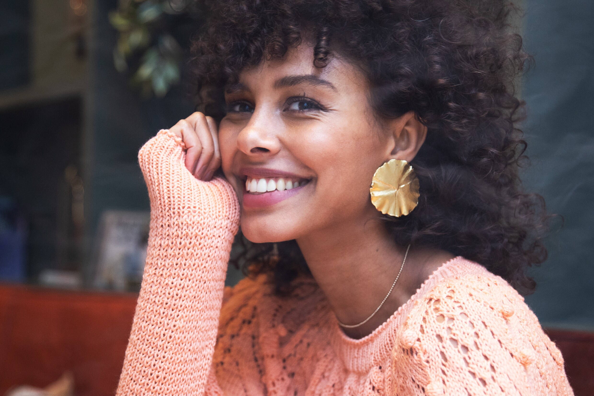 Blij dat ik brei: zelf aan de slag met deze vrolijke trui | Libelle