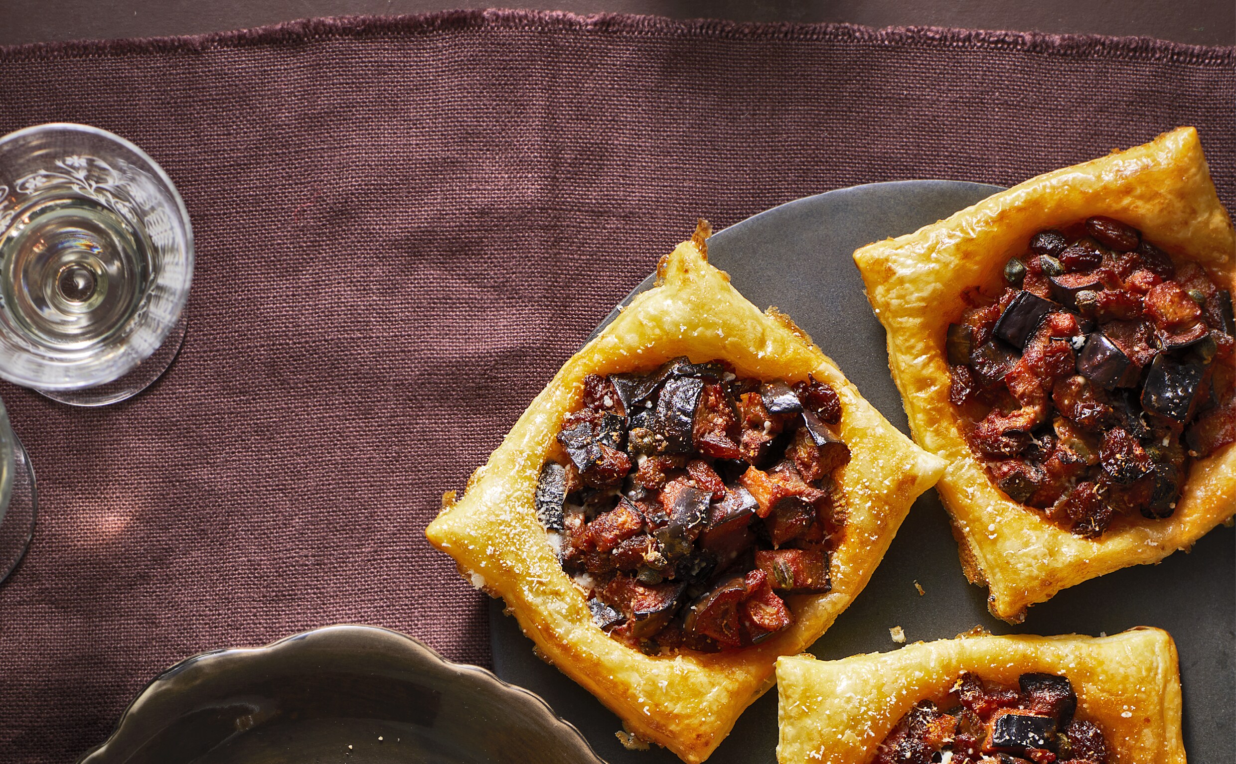 Voorgerecht kerst: mini-crostata met caponata | Libelle