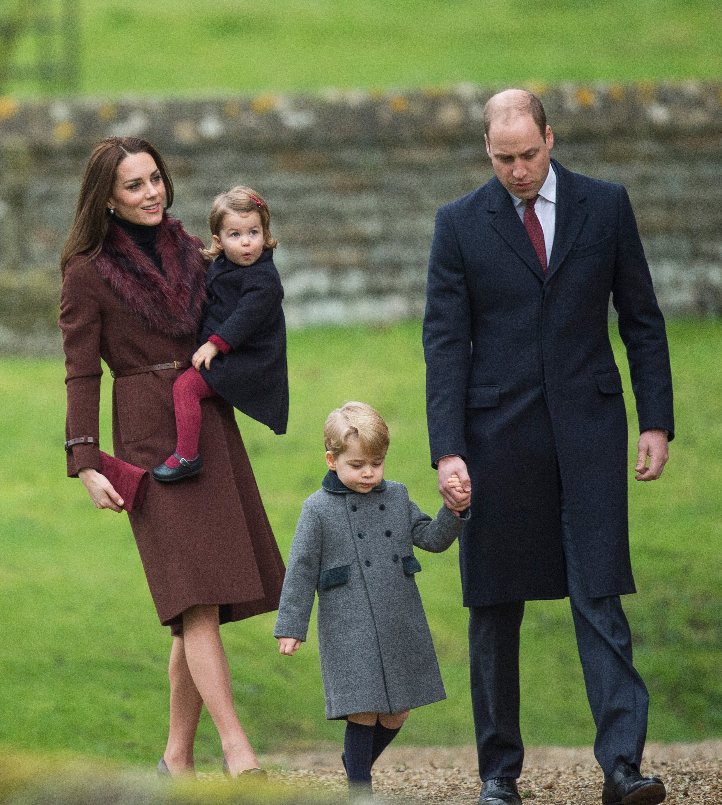 Dít zijn de mooiste kerstoutfits van prinses Kate Middleton | Libelle