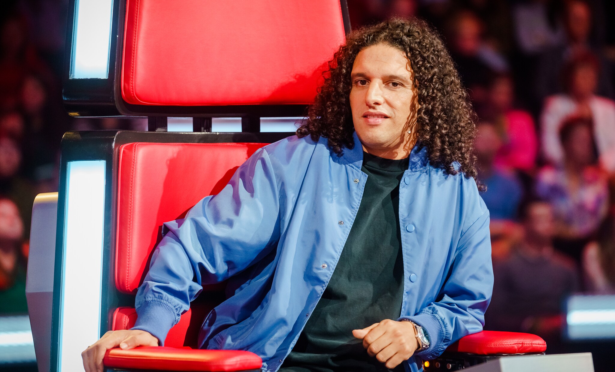 Ali B. legt per direct werkzaamheden neer: “Valt hem zwaar”