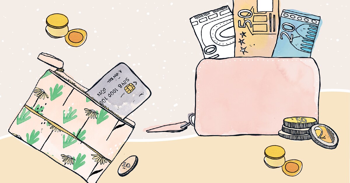 De portemonnee van Nola (37): “Mijn duurste tas kostte 2650 euro en ik ...