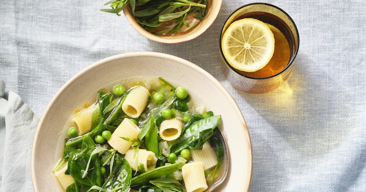 Afvallen zonder honger: frisse groene-groentesoep met pasta | Libelle