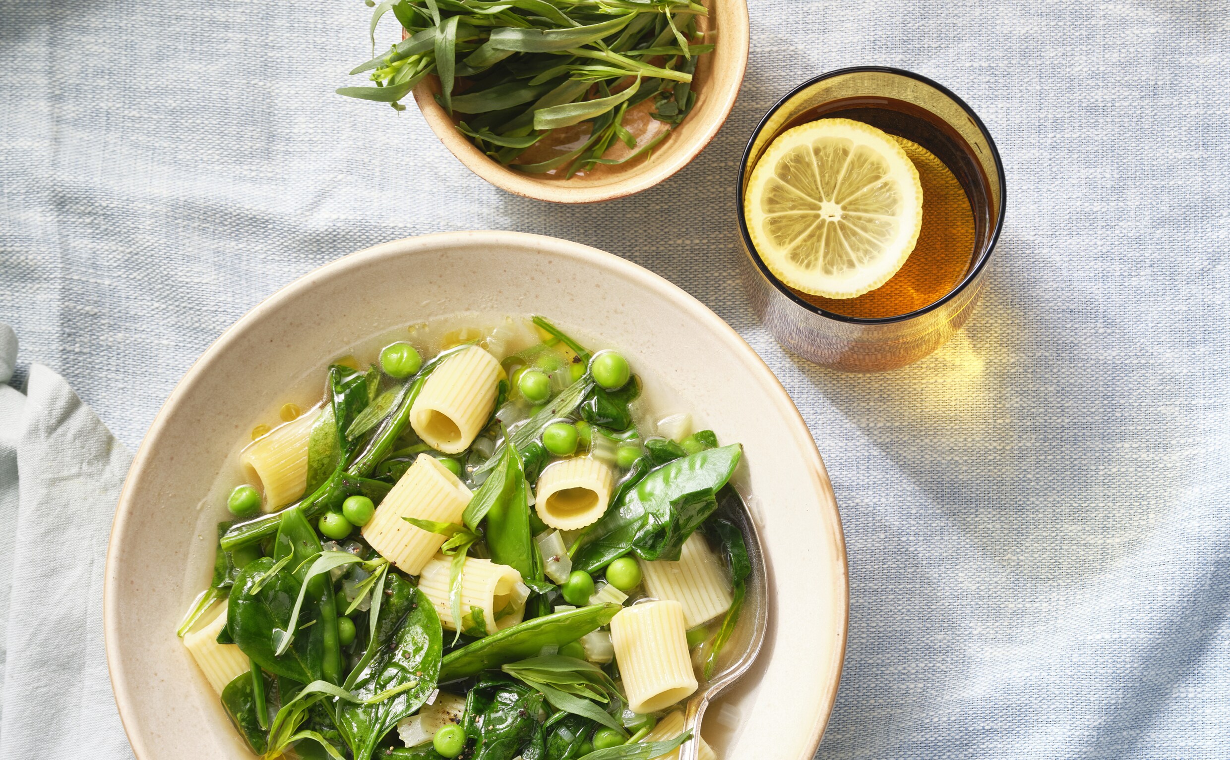 Afvallen zonder honger: frisse groene-groentesoep met pasta | Libelle