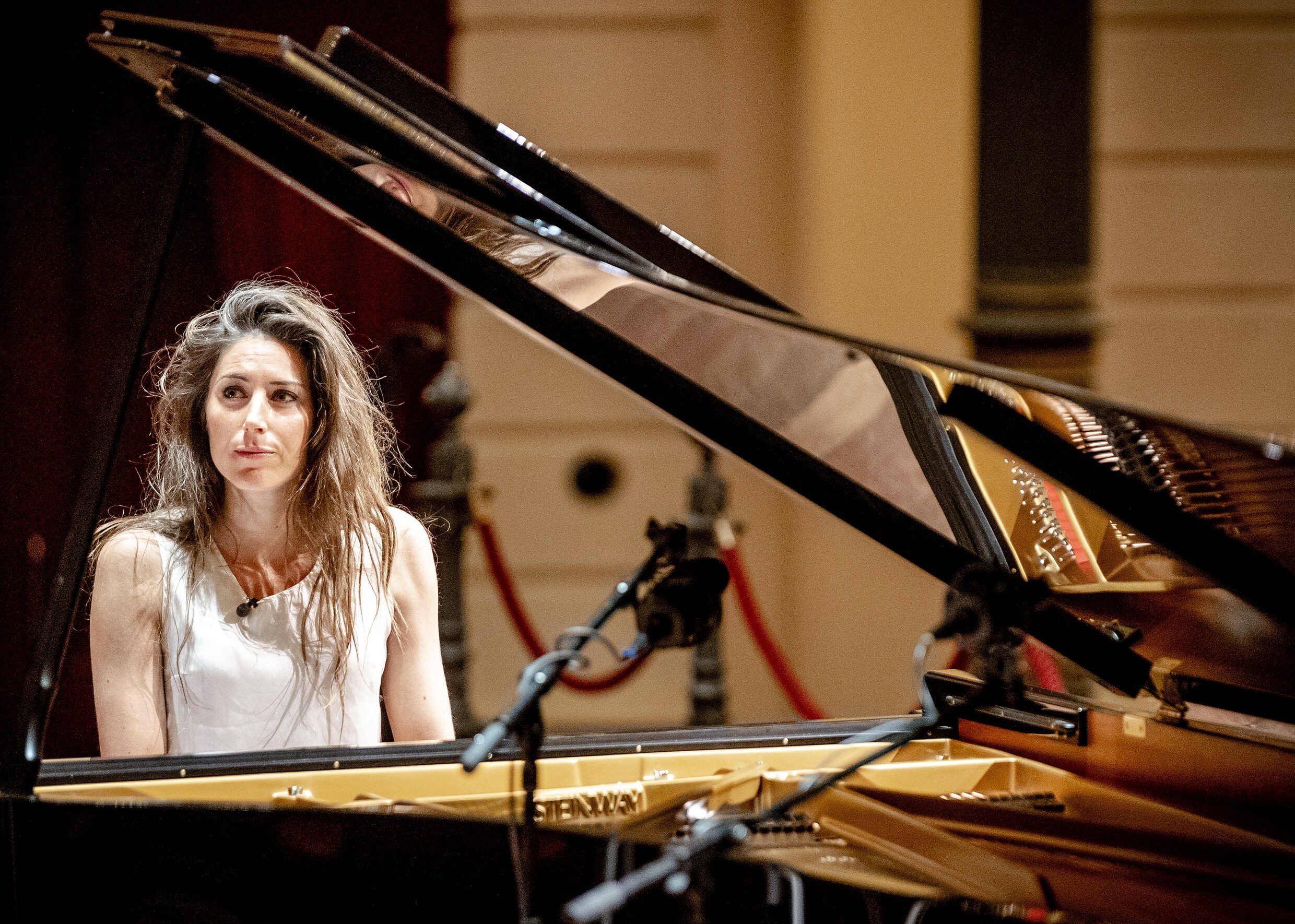 Iris Hond: “Ik wil worden gezien als muzikant” | Libelle