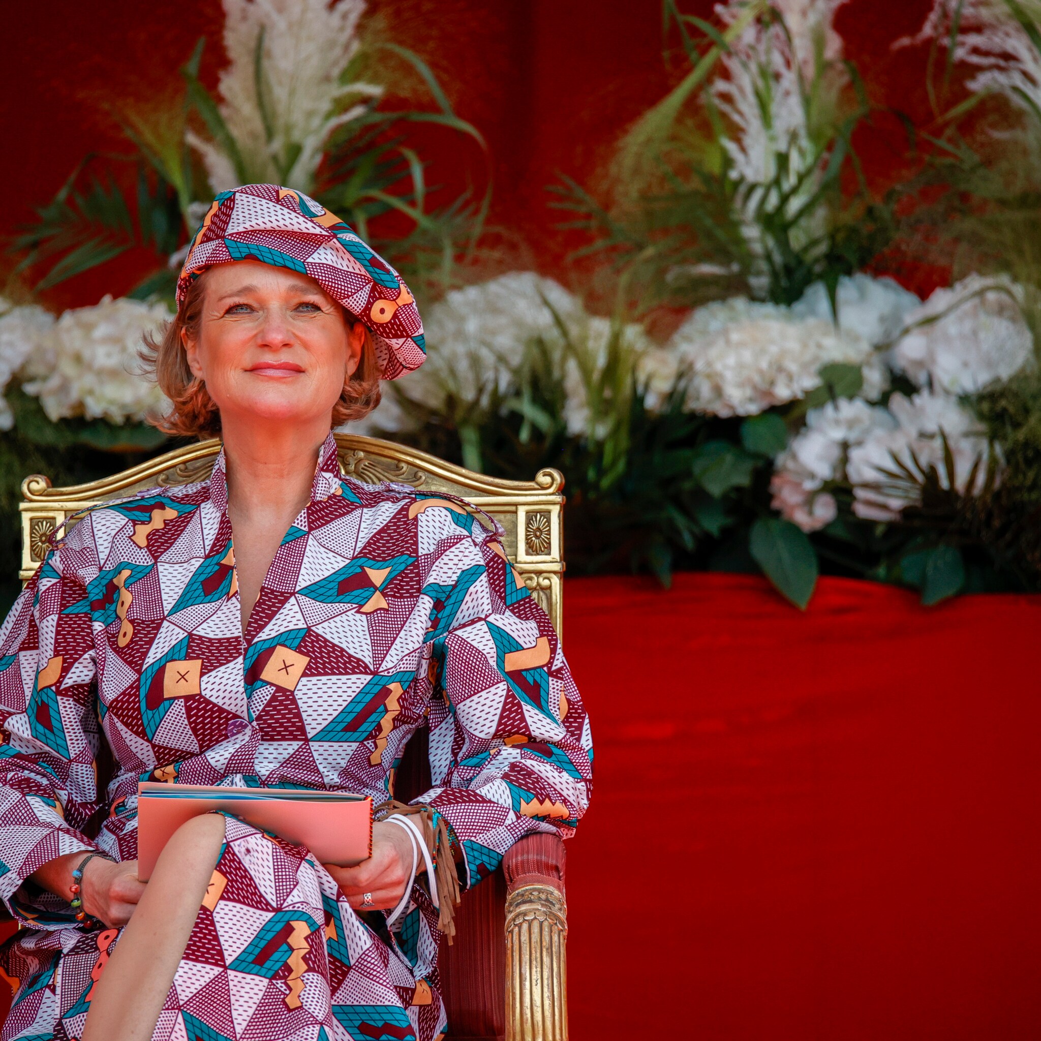 Kunnen we het even hebben over de jas van prinses Delphine?