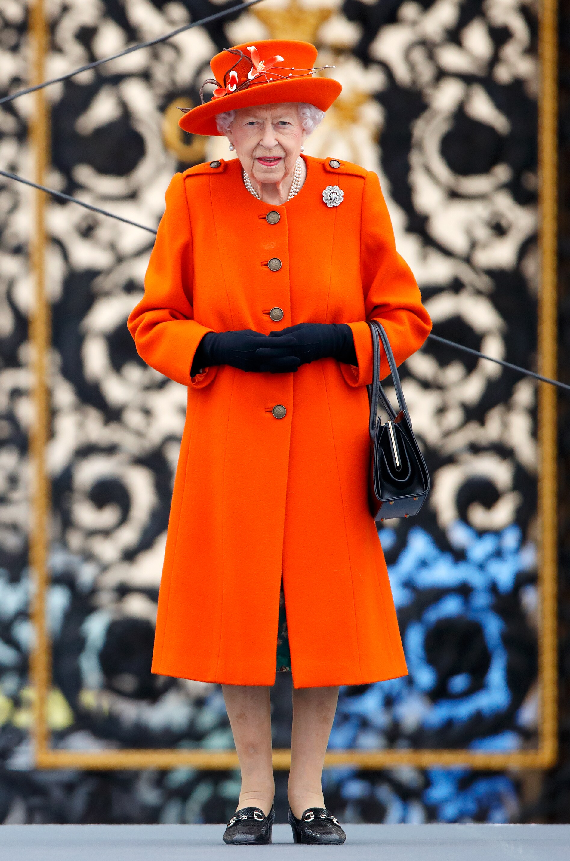 Koningin Elizabeth als stijlicoon: de magie van Angela Kelly | Libelle