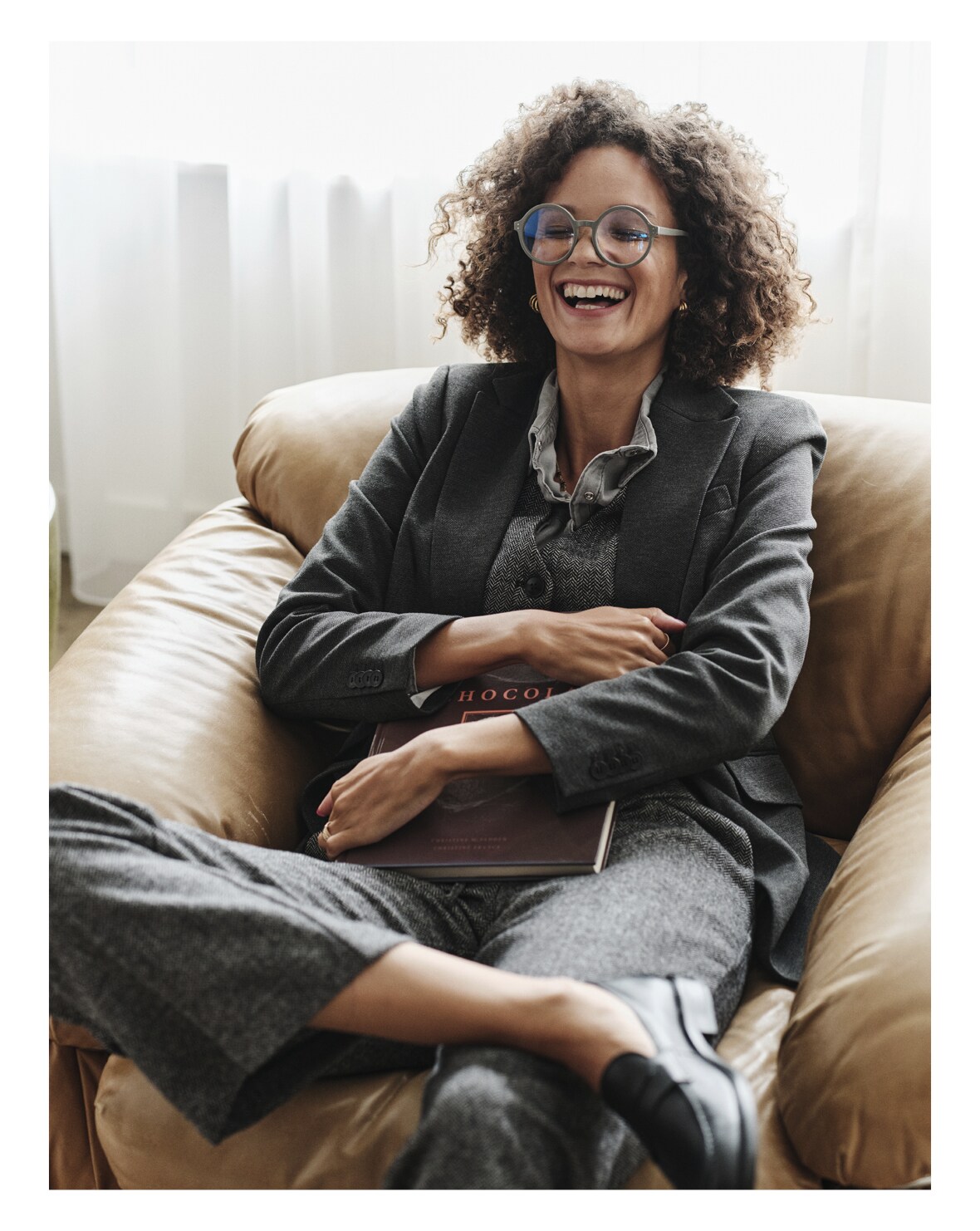 1 budget blazer, 8 smashing outfits | Libelle