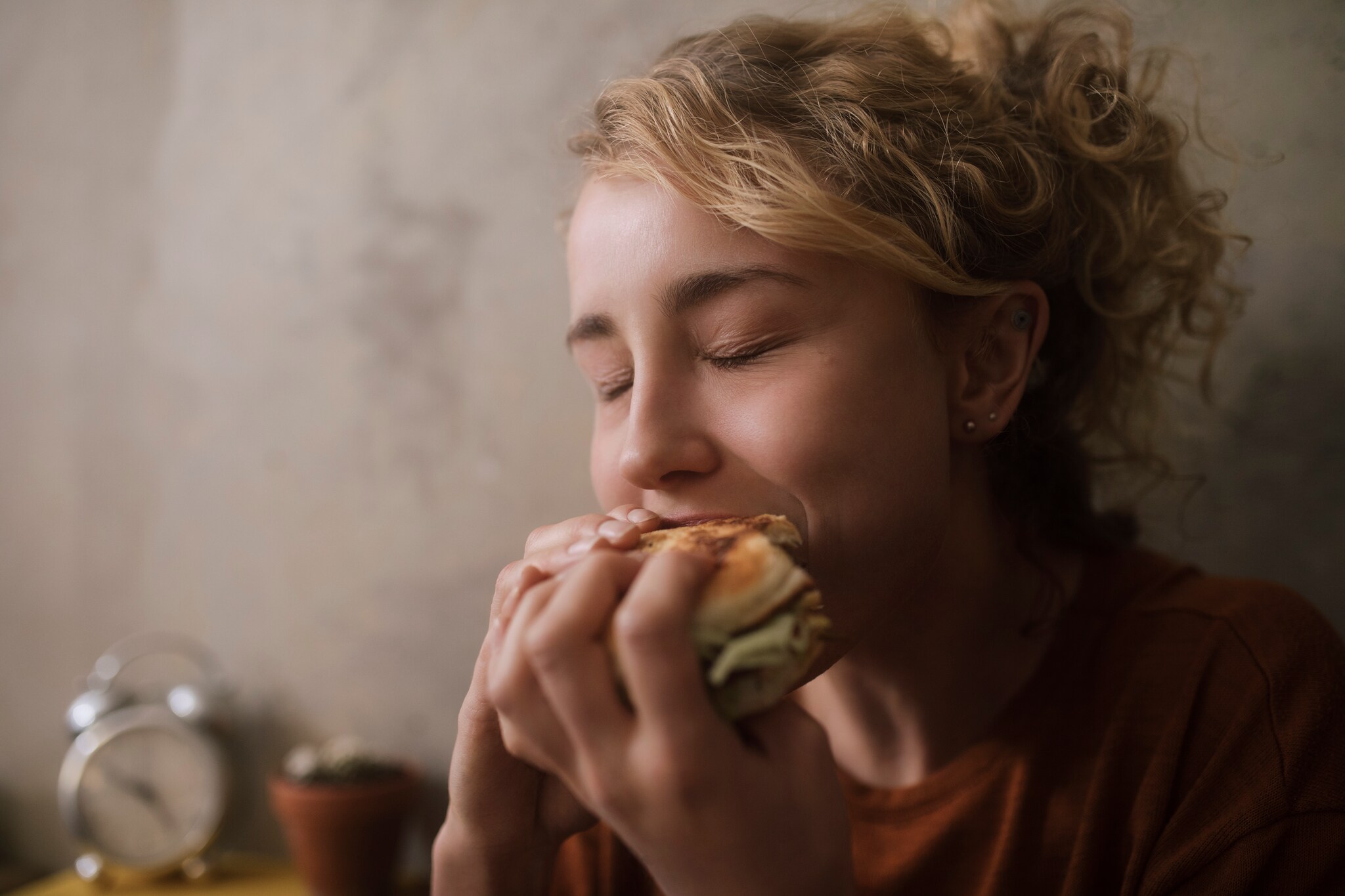 Hoe stop ik met snoepen ’s avonds? En kan ik honger ‘wegdrinken’ met ...