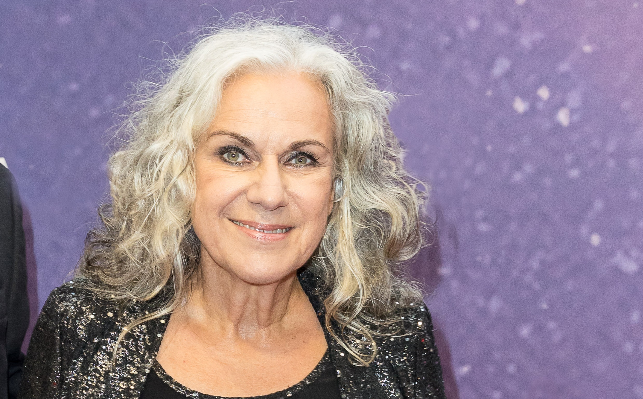 Cilly Dartell moet opnieuw bestraald worden: “Het zit nu in mijn rug ...