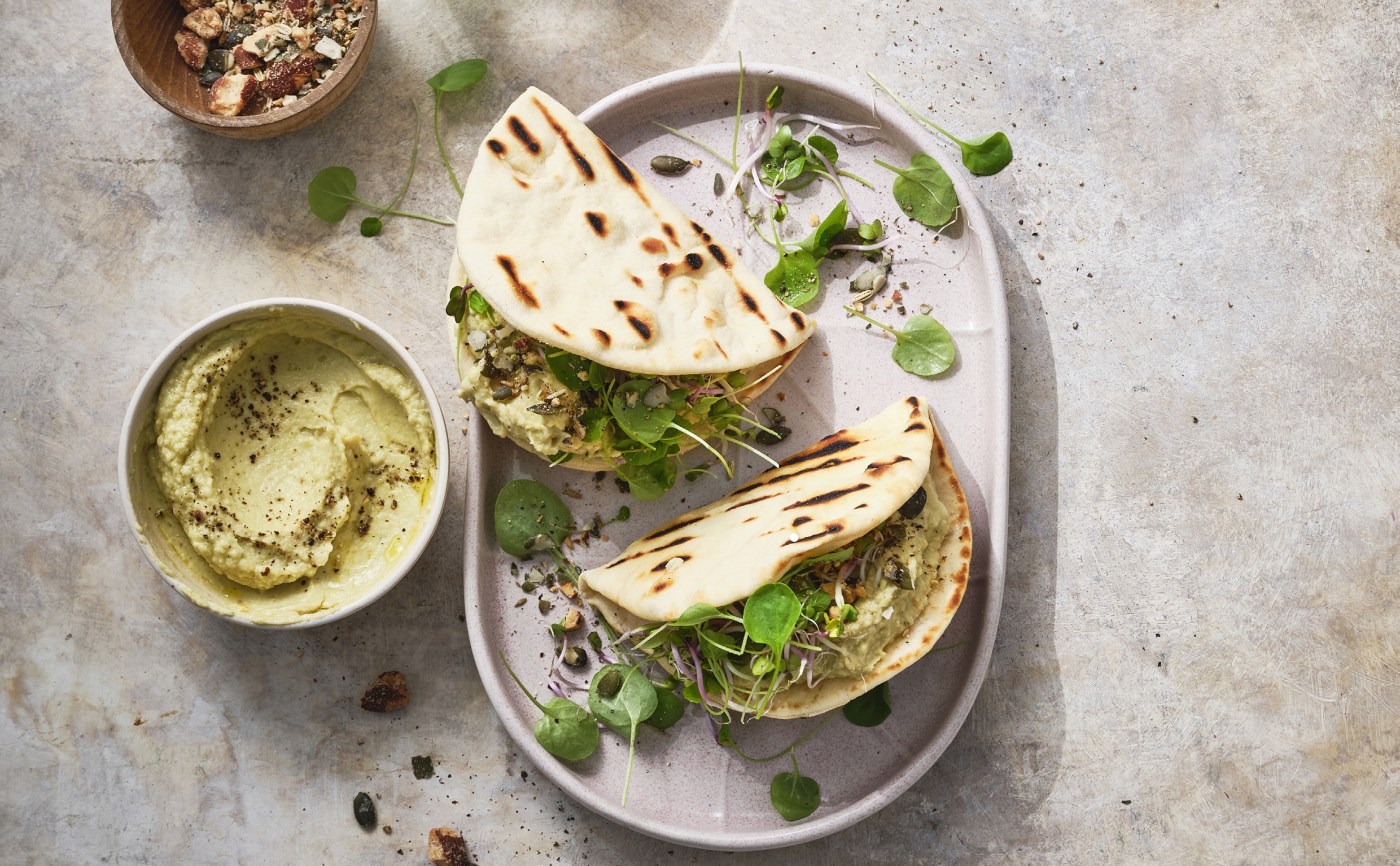 Easy lunch: flatbread met avocadospread | Libelle