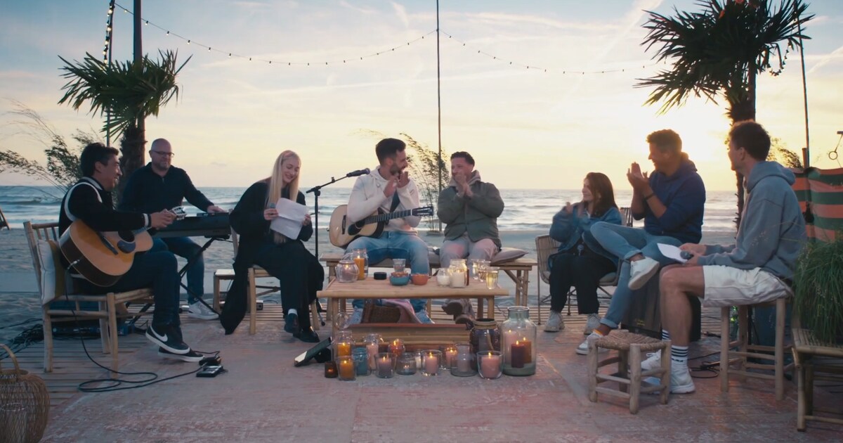 Kees, Nick en Simon terug op tv met een nieuw programma: 'Strandgasten ...