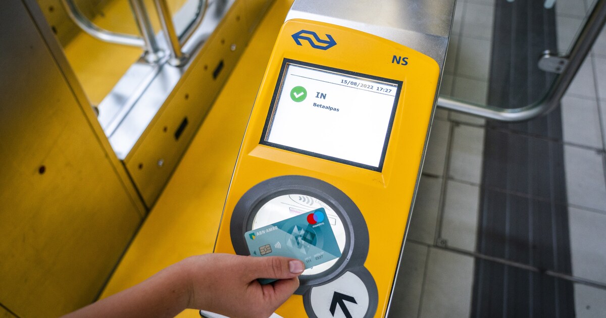 Reis je met het openbaar vervoer? Vanaf volgende week kun je inchecken met je bankpas | Libelle