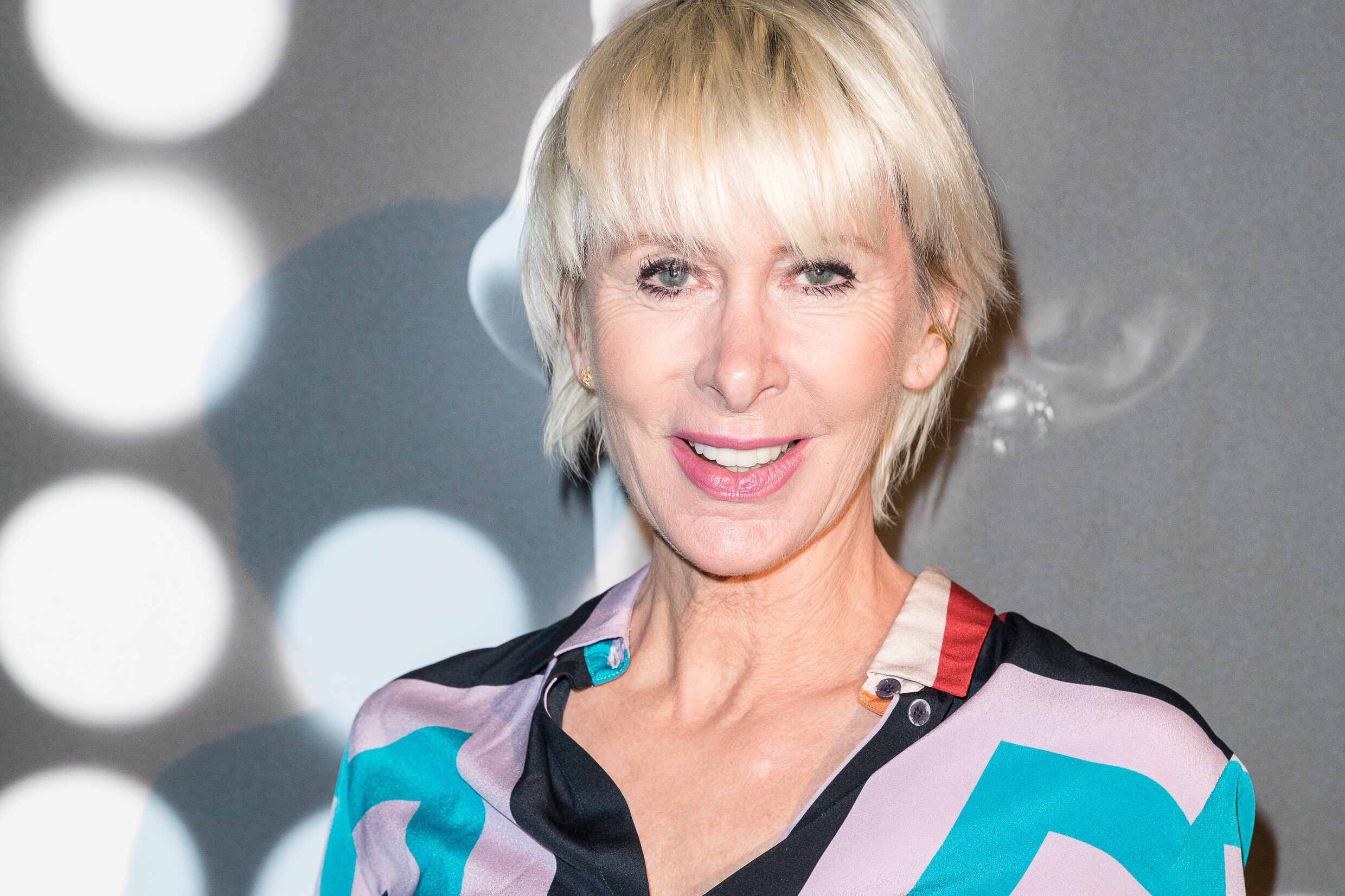 Monique des Bouvrie schittert als model tijdens Haute Couture Week in ...