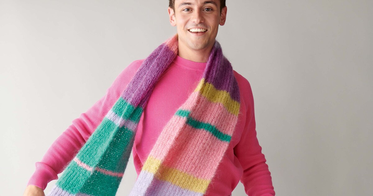 Voorproefje: zo brei je deze vrolijke sjaal uit het breiboek van ...