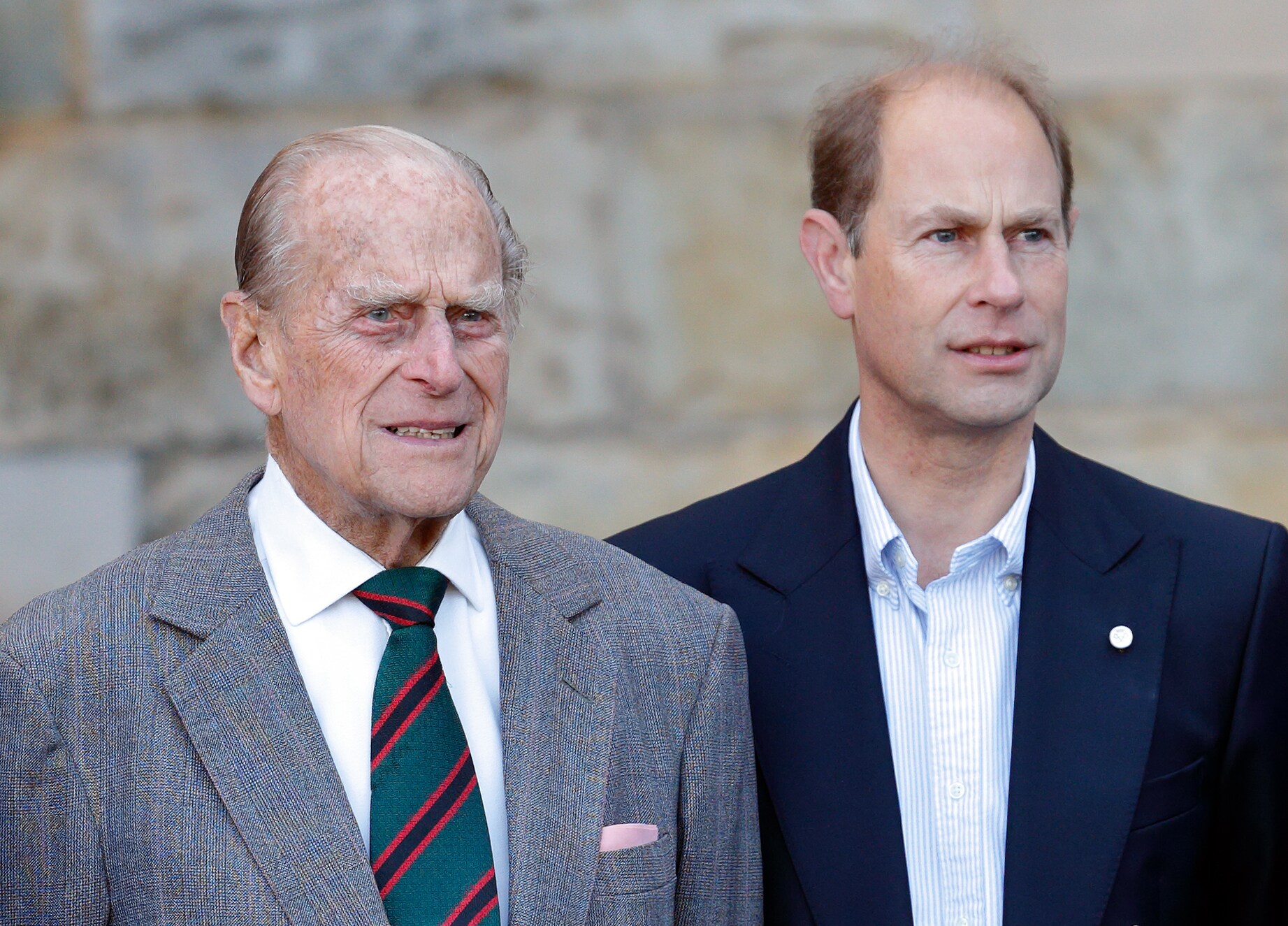 Charles geeft zijn jarige broer Edward déze titel | Libelle