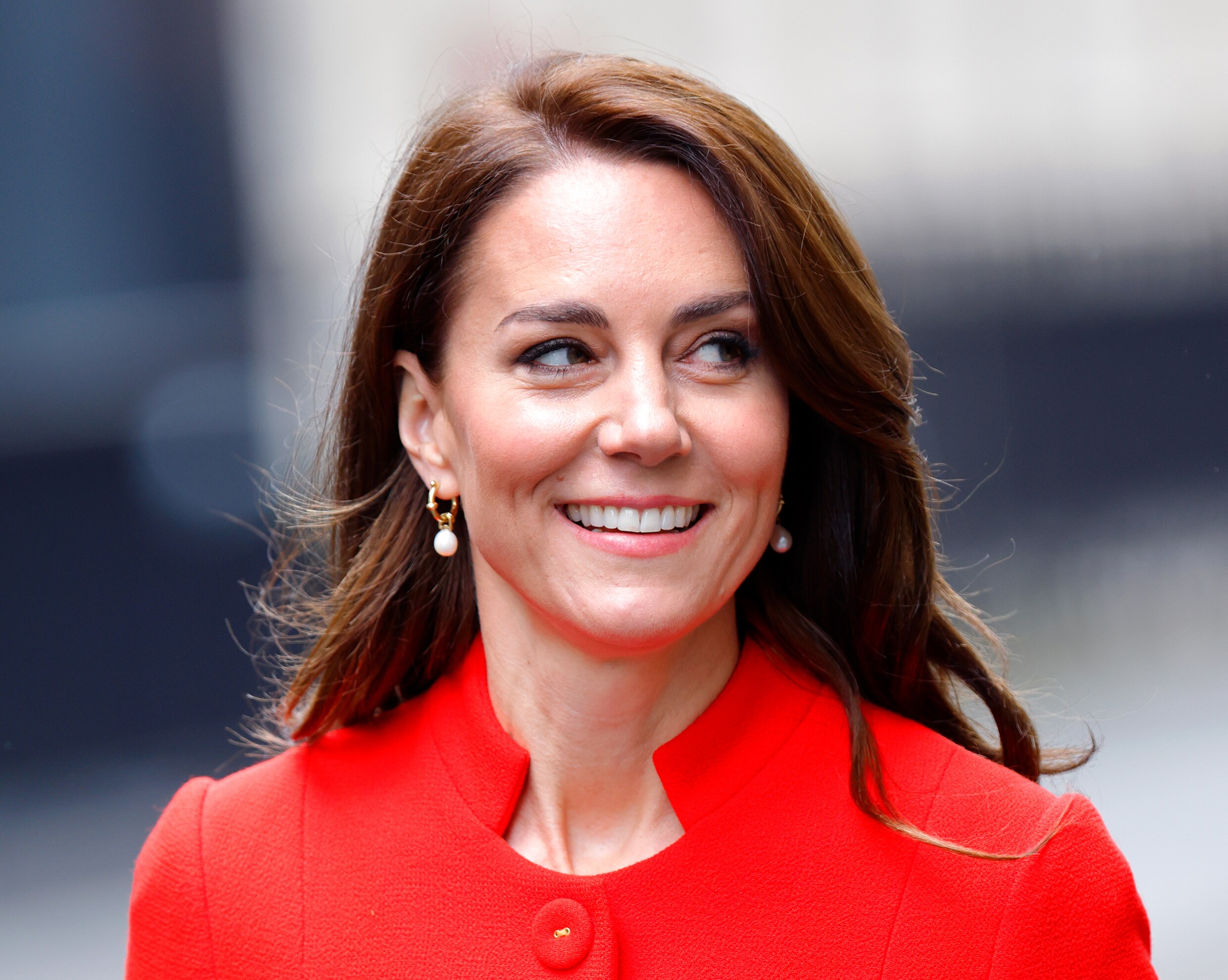 Kate Middleton steelt de show als ‘lady in red’ (en hier scoor je een ...