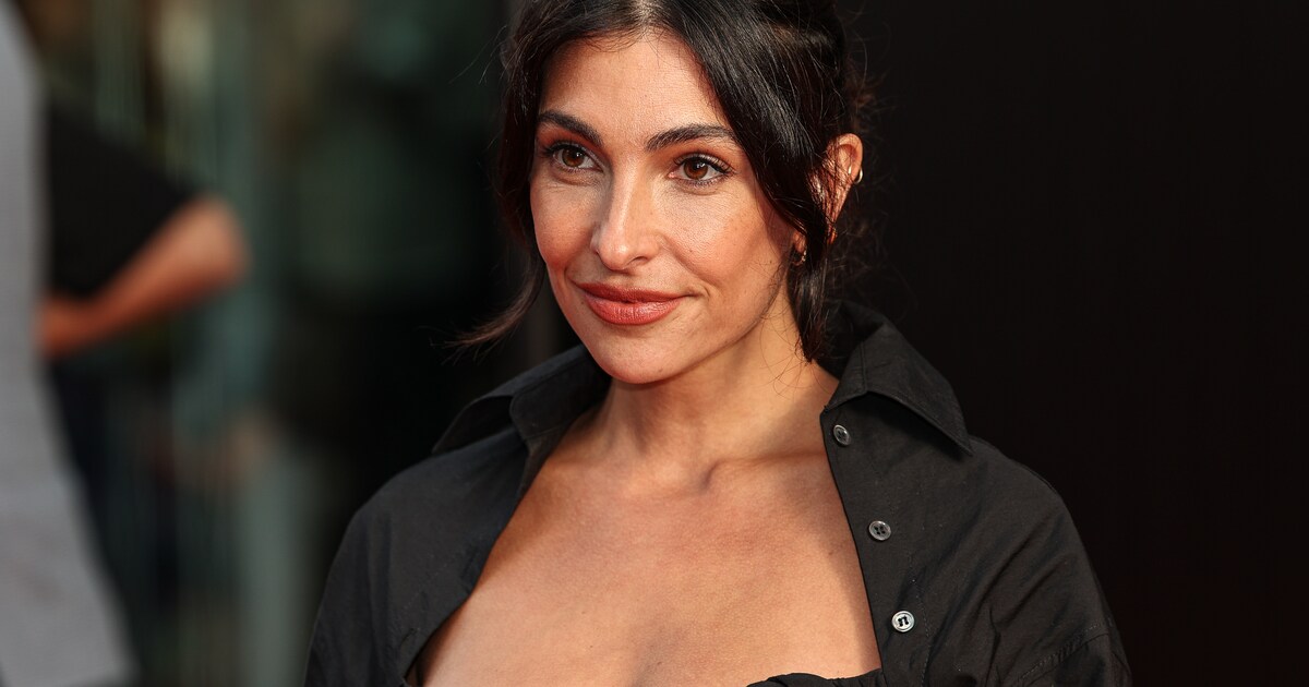 Anna Nooshin (36) verrast nietsvermoedende volgers met babybuik | Libelle