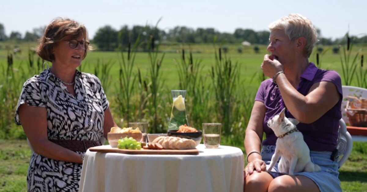 Loes én José blikken terug op hun korte avontuur in de B&B van Leendert ...