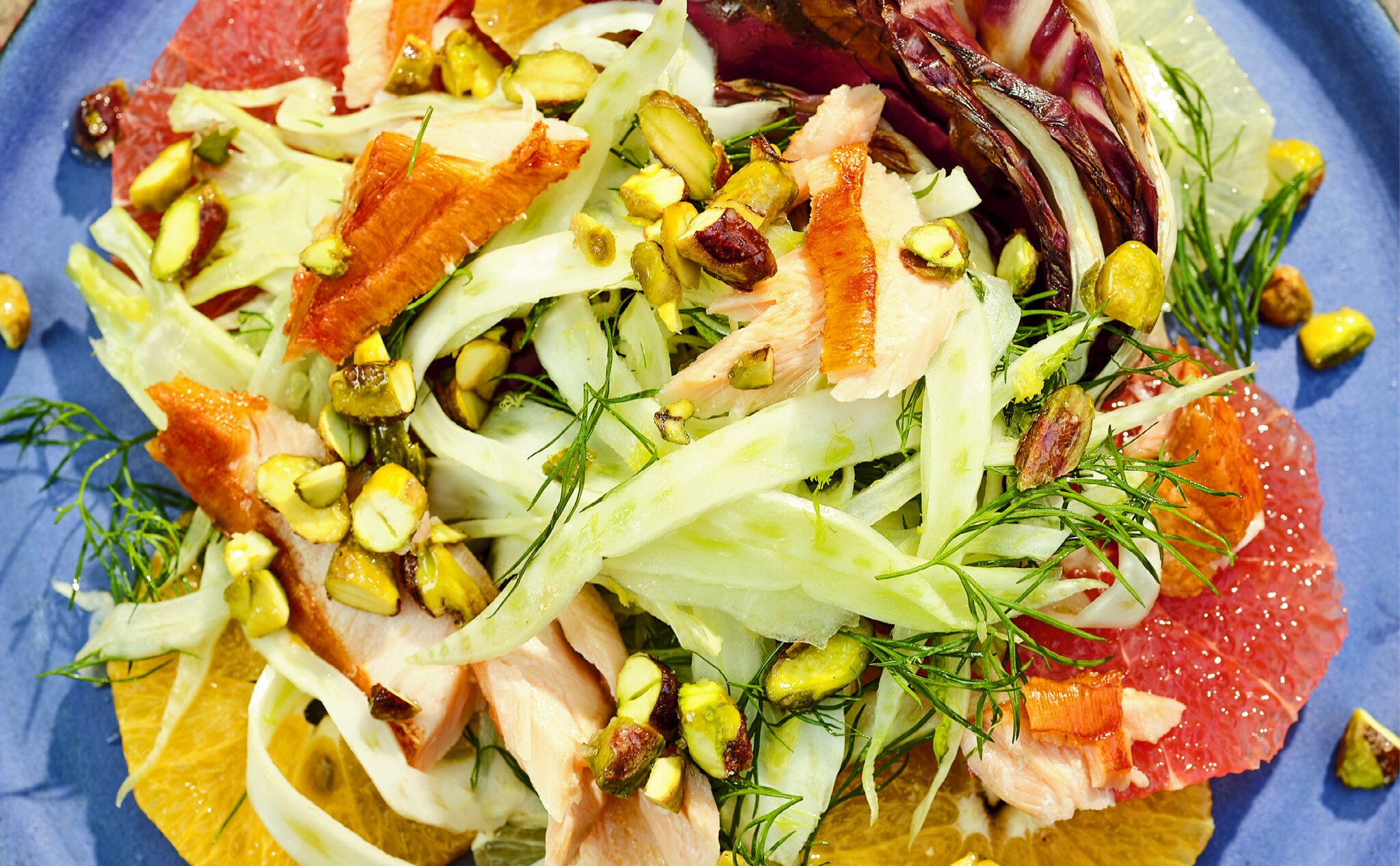 Frisse venkelsalade met zalm