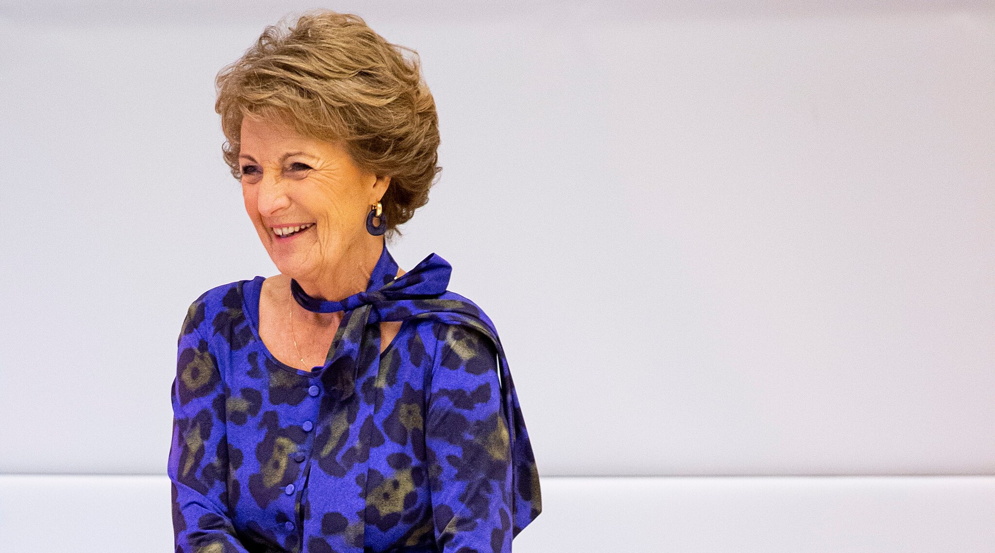 Prinses Margriet weer op de been na acute rughernia