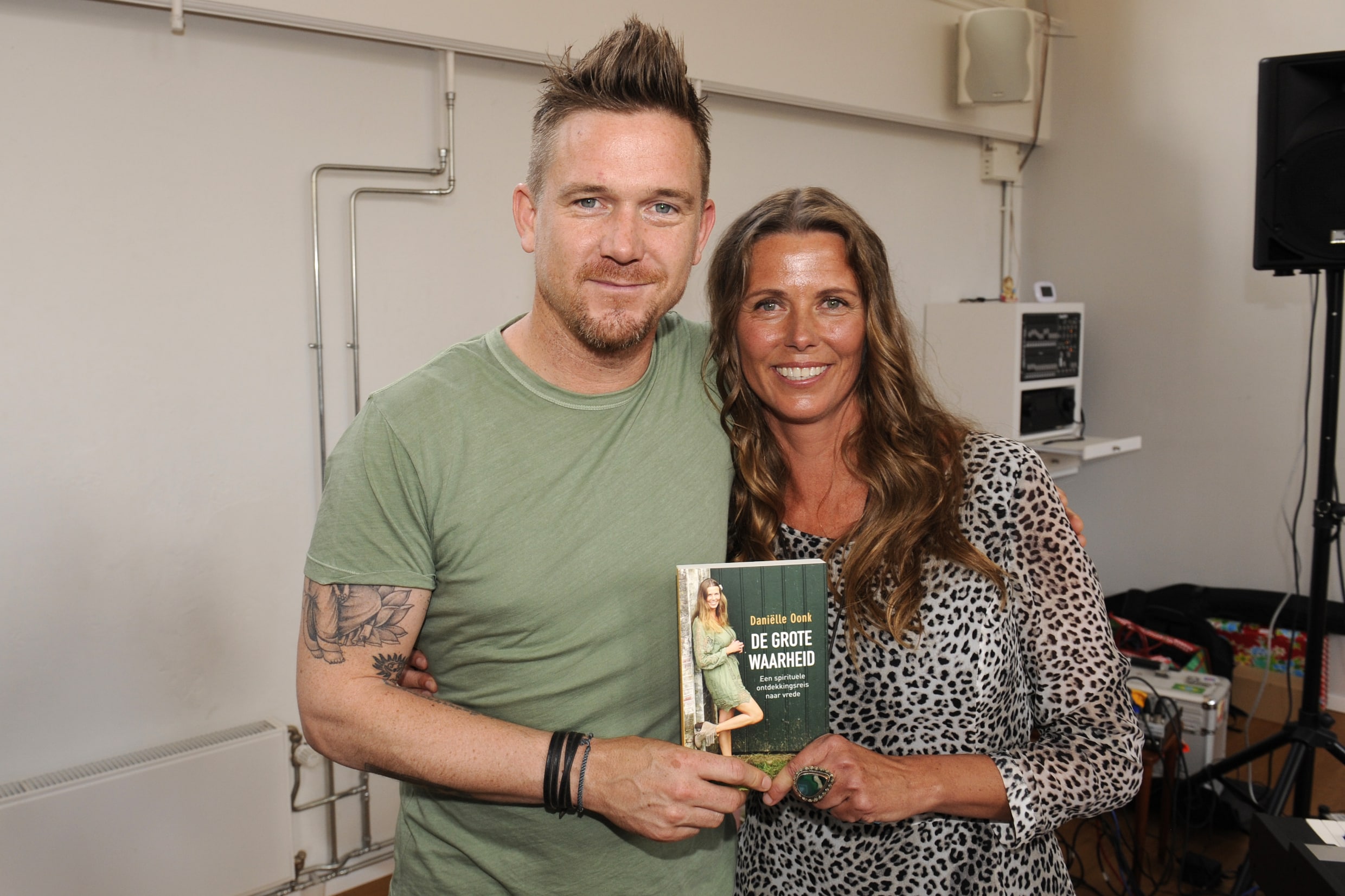 Johnny de Mol: ‘Rust zacht, lieve zus’ | Libelle
