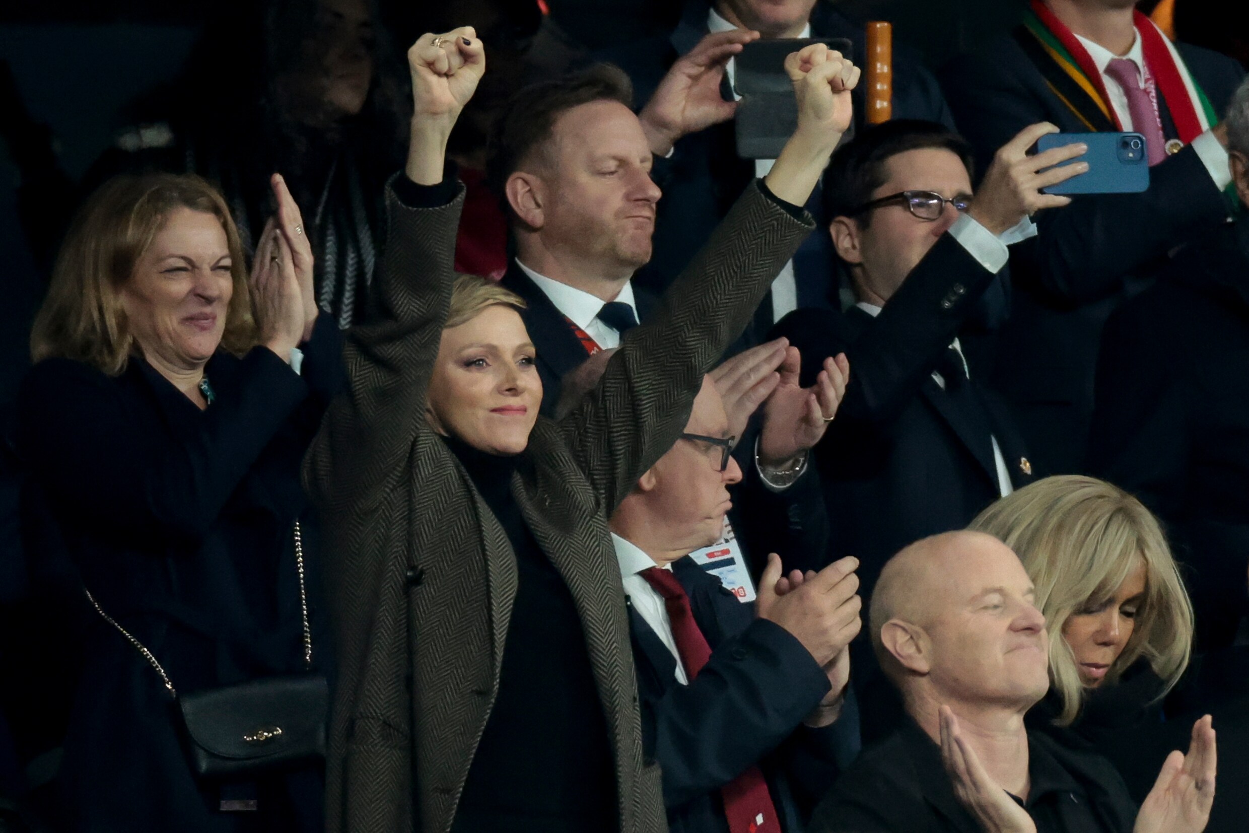 Intieme kiekjes van knuffelende Albert en Charlene van Monaco opgedoken ...