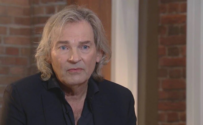 Matthijs van Nieuwkerk gaat met de billen bloot in eerste televisie ...