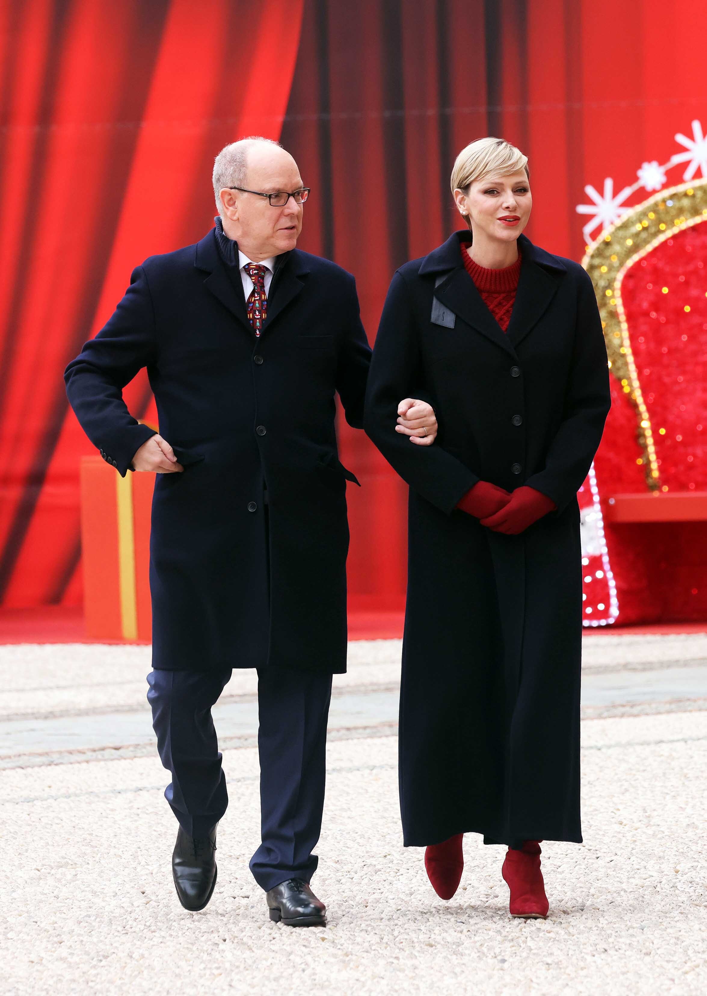 Prinses Charlene schittert in een rode outfit | Libelle