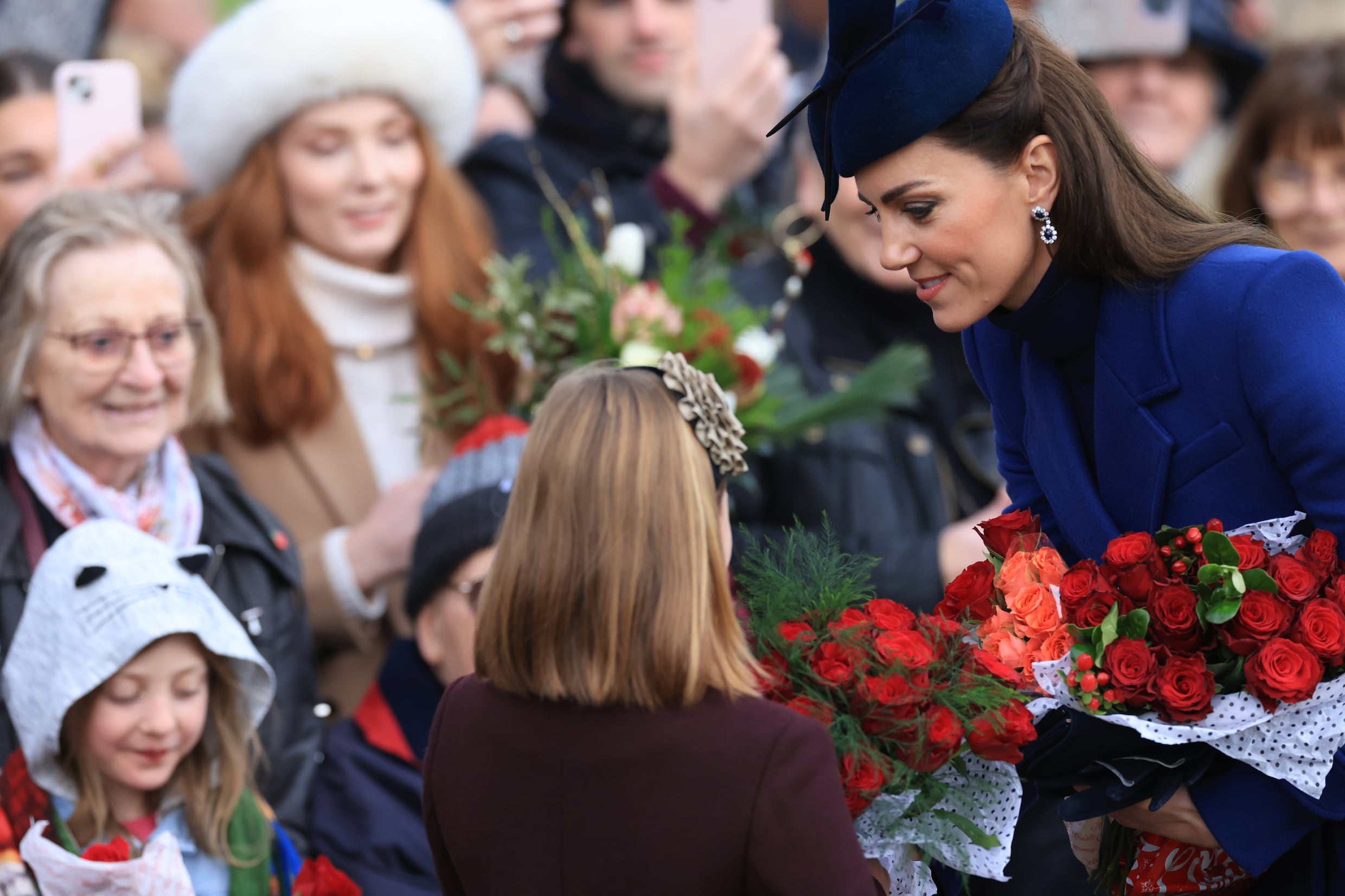 Kate Middleton zorgt voor wow-effect met haar kerstoutfit | Libelle