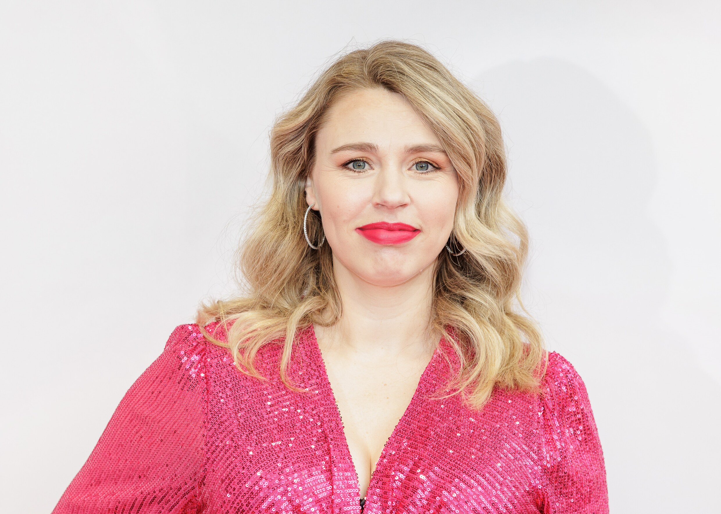 Lisa Loeb doet aangifte van een doodsbedreiging | Libelle