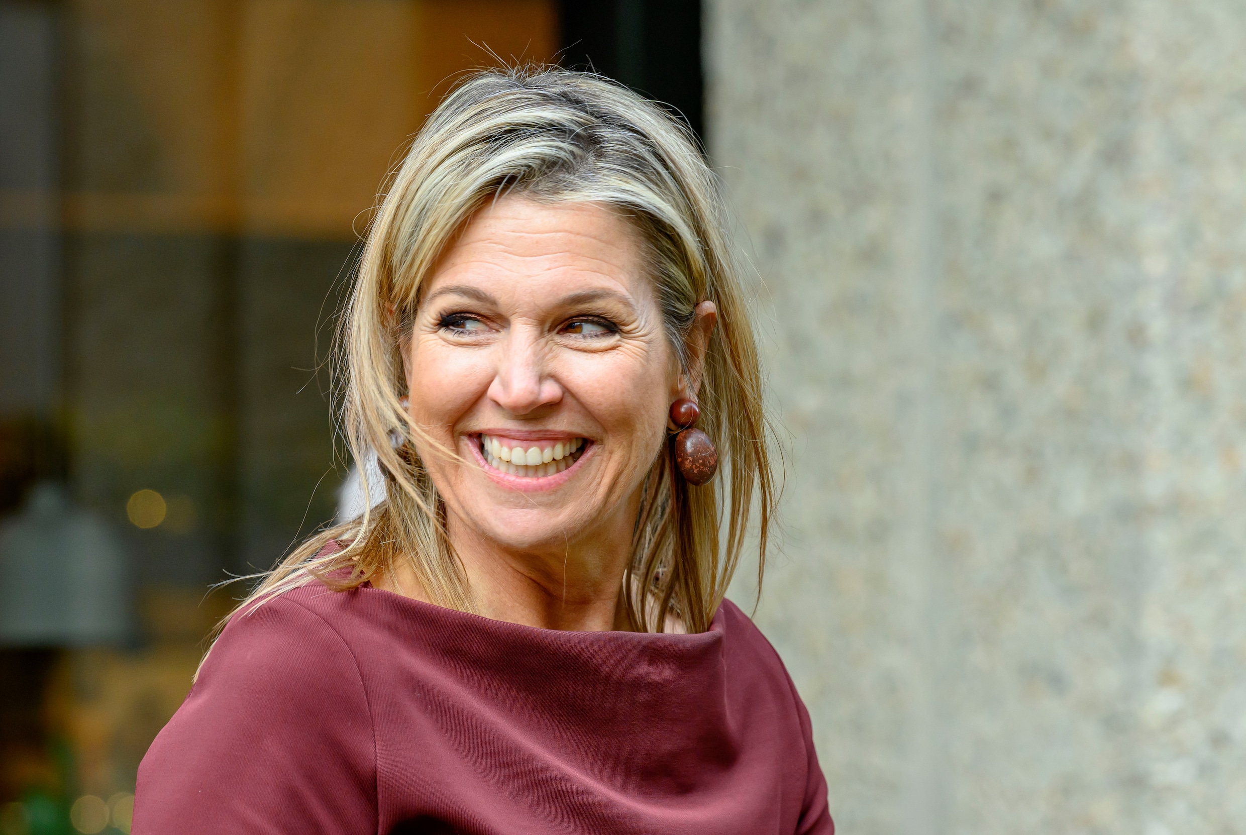 Even over die heel bijzondere oorbellen van koningin Máxima | Libelle