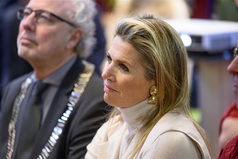 Máxima verschijnt in winterse outfit bij de scouting | Libelle