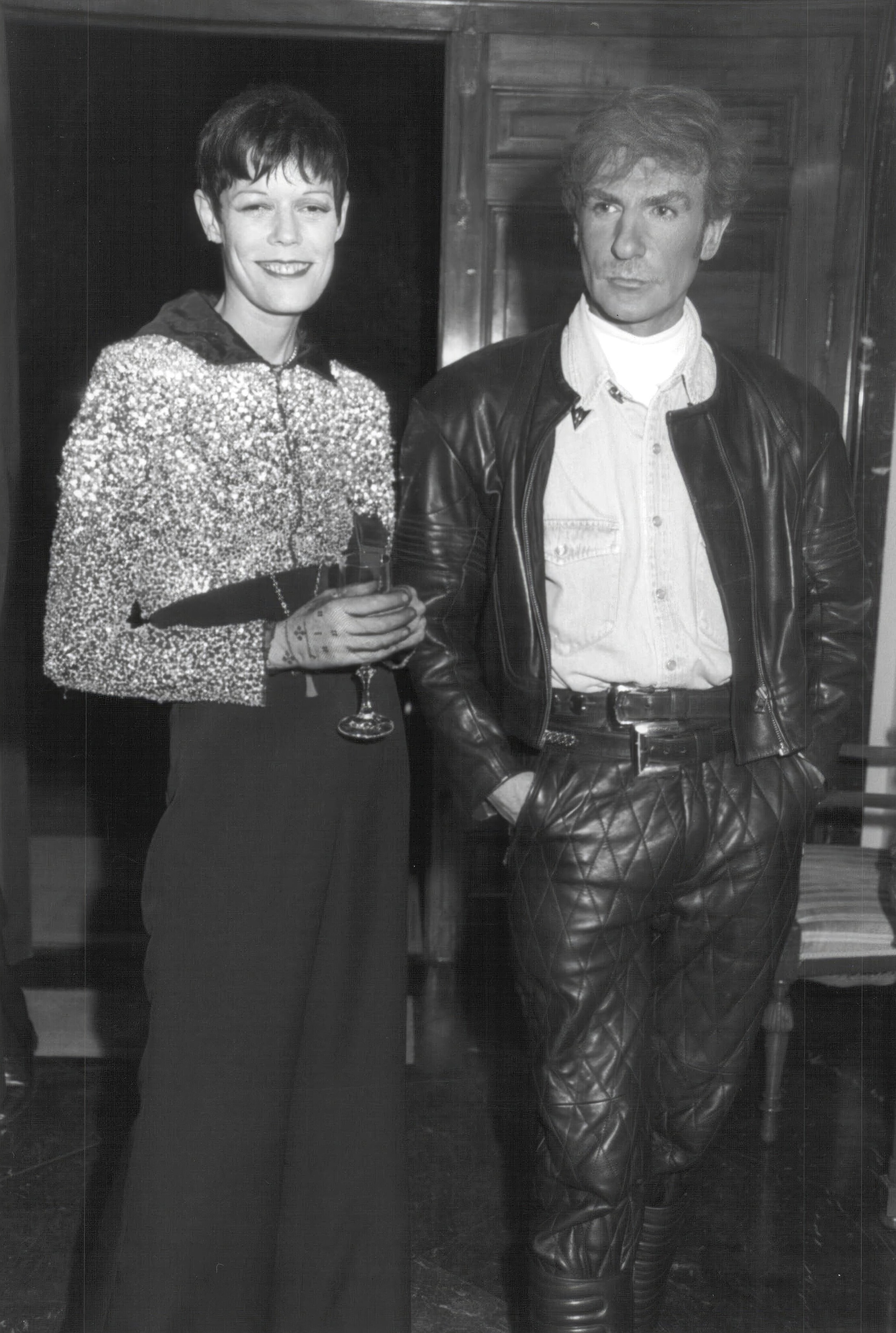 Ontwerper Claude Montana, die ons in de jaren ‘80 aan brede schouders ...