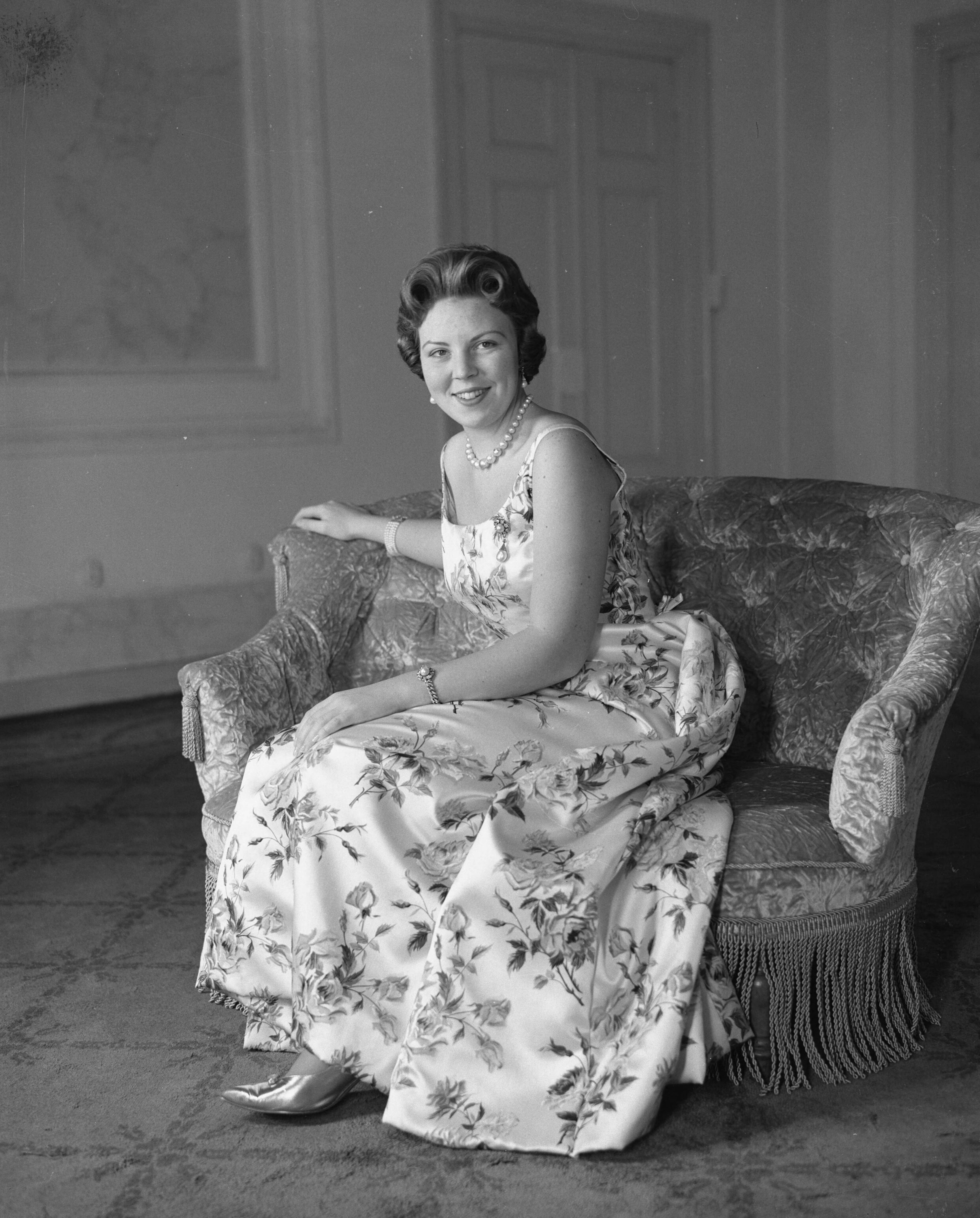 Binnenkijken bij prinses Beatrix toen ze nét op Drakensteyn woonde ...