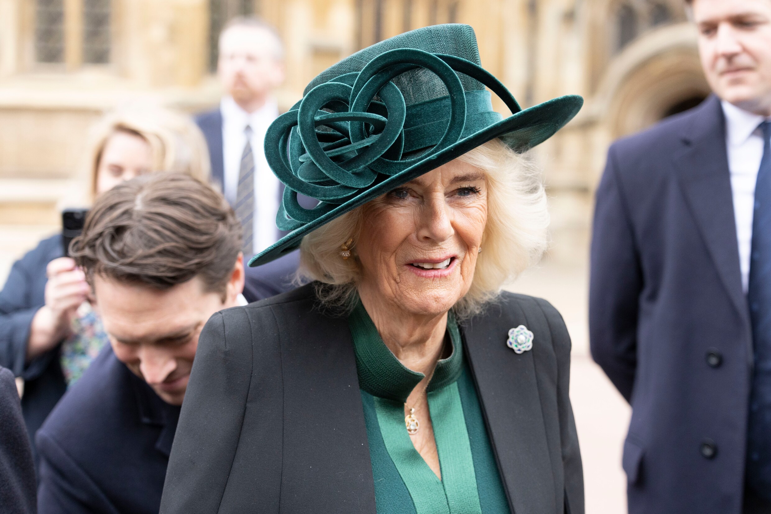 Charles III verschijnt voor het eerst in maanden weer in het openbaar ...